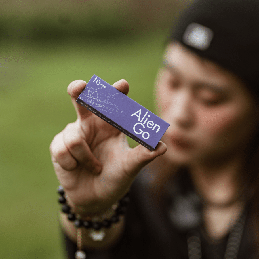 GIẤY CUỐN ALIEN GO NGẮN KÈM TIPS HP4203– 420 LAB HEADSHOP