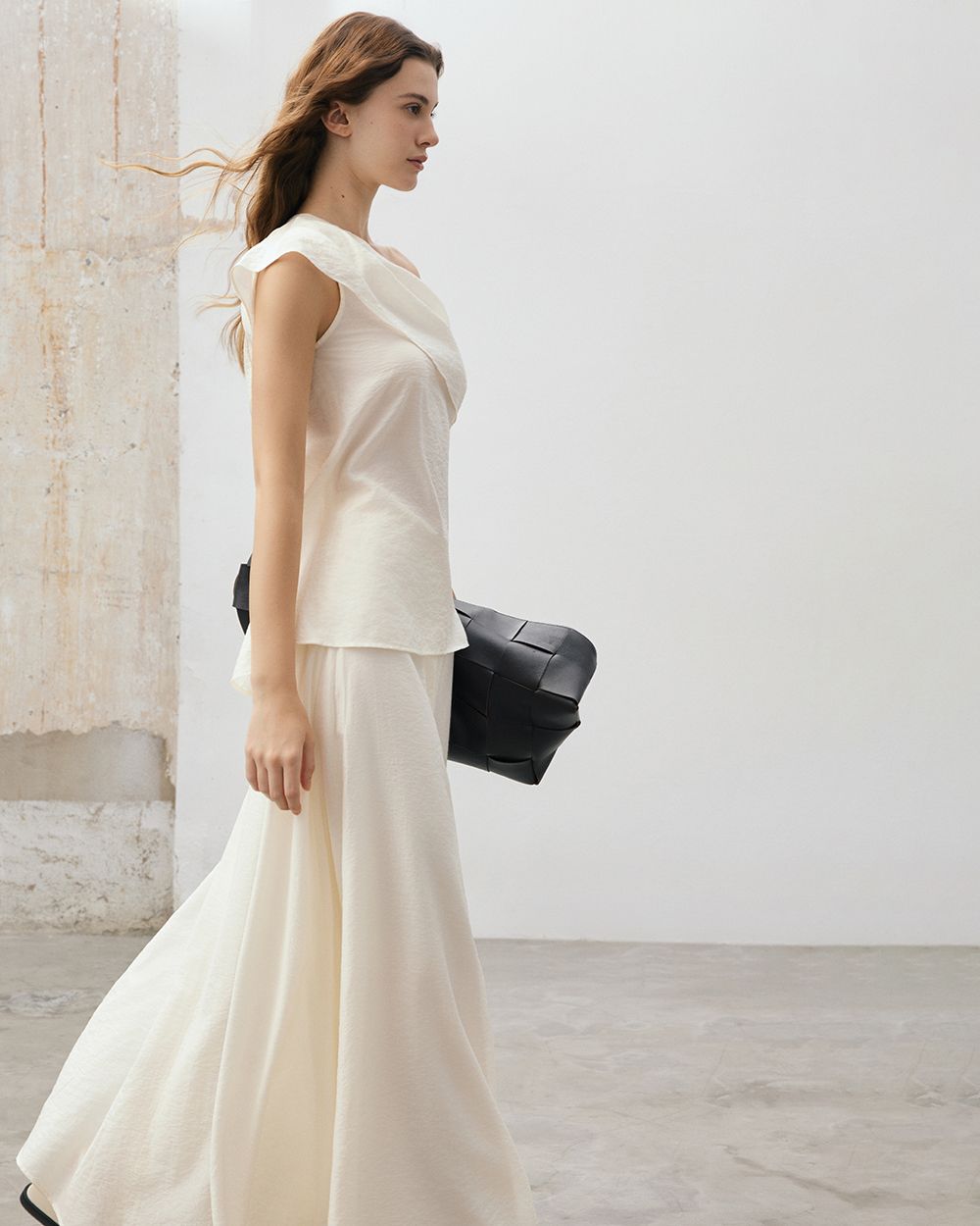 Ivory One-Shoulder Set – Nosbyn