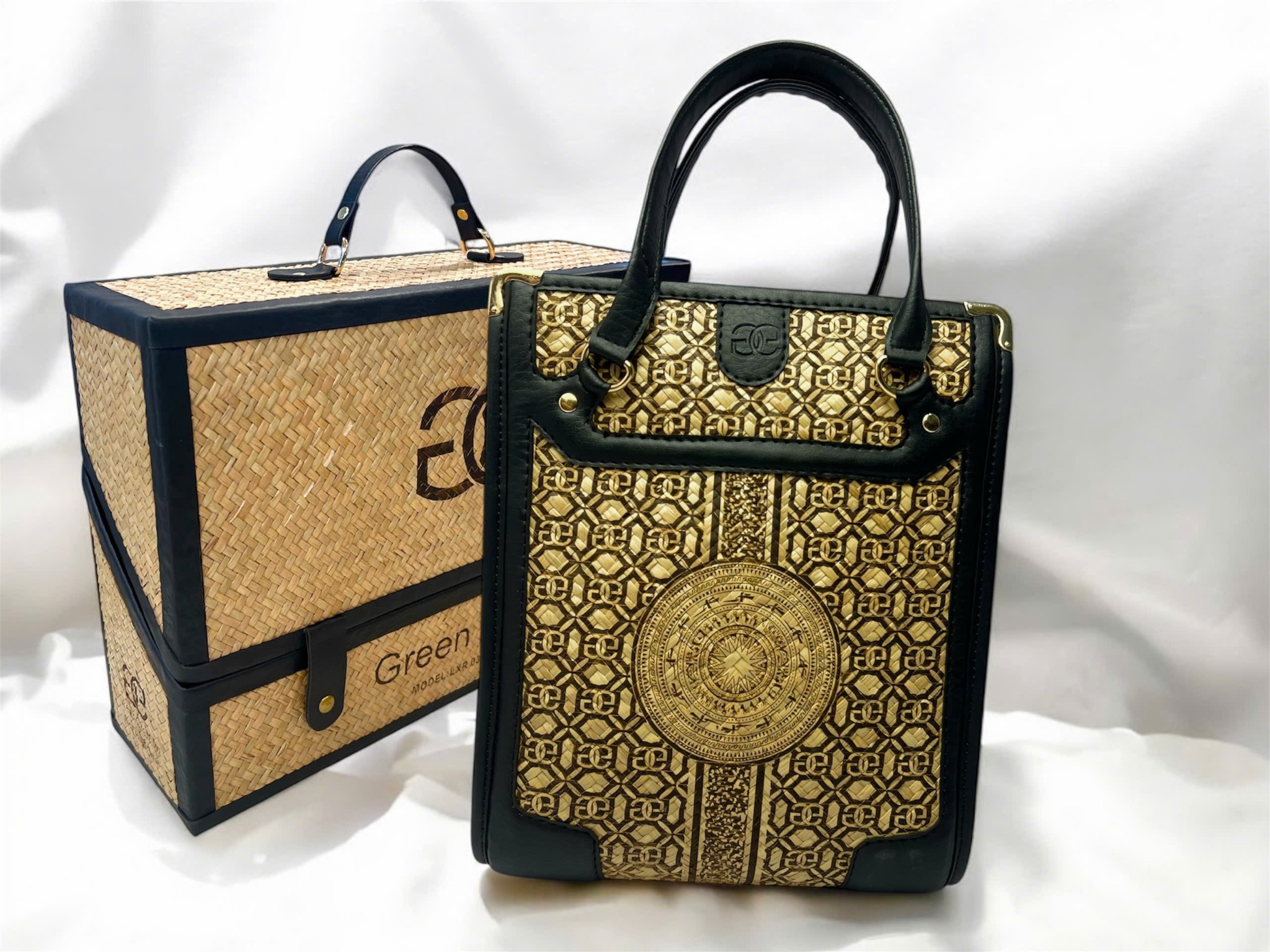 TÚI ĐEO CHÉO CỎ BÀNG LUXURY 02 – Green Craft - Miền Tây Xanh