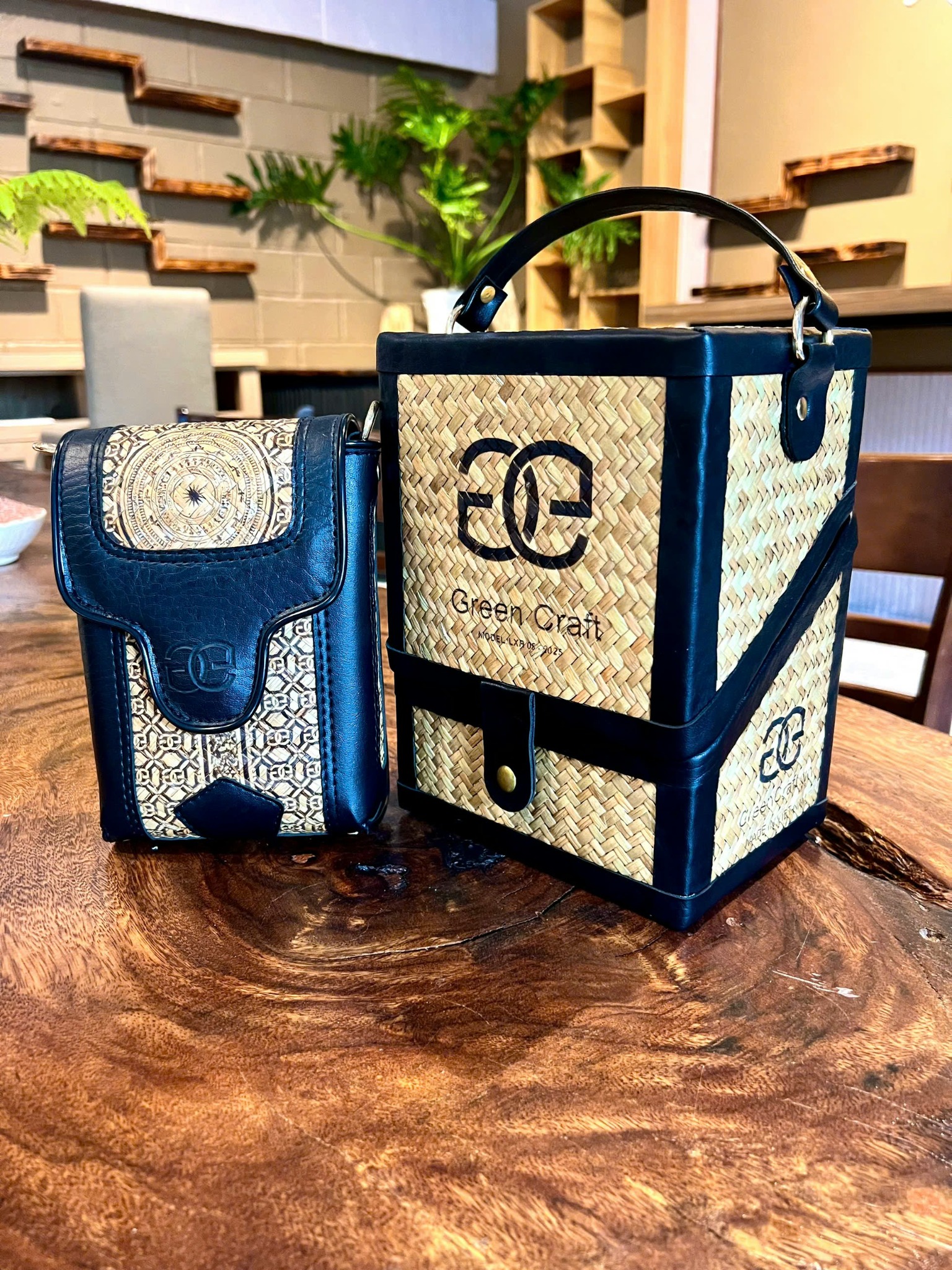 TÚI ĐEO CHÉO CỎ BÀNG LUXURY 05 – Green Craft - Miền Tây Xanh