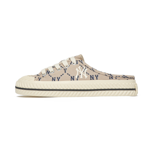 Giày MLB Mule Dia Monogram New York Yankees Beige 3AMUMDA2N-50BGS ...
