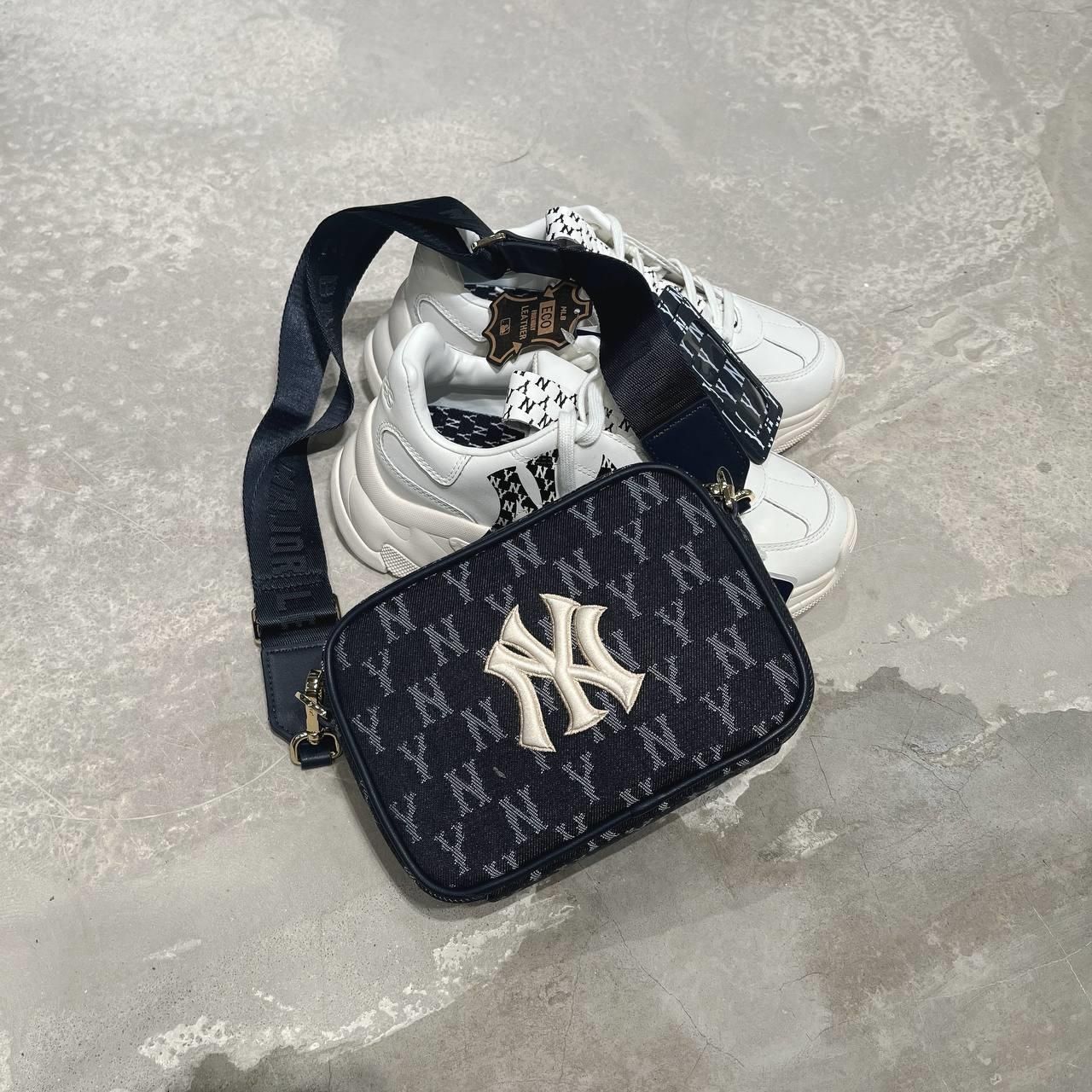 Túi MLB Monogram JQD New York Yankees 7ACRM052N-50BLS - Deestore.vn