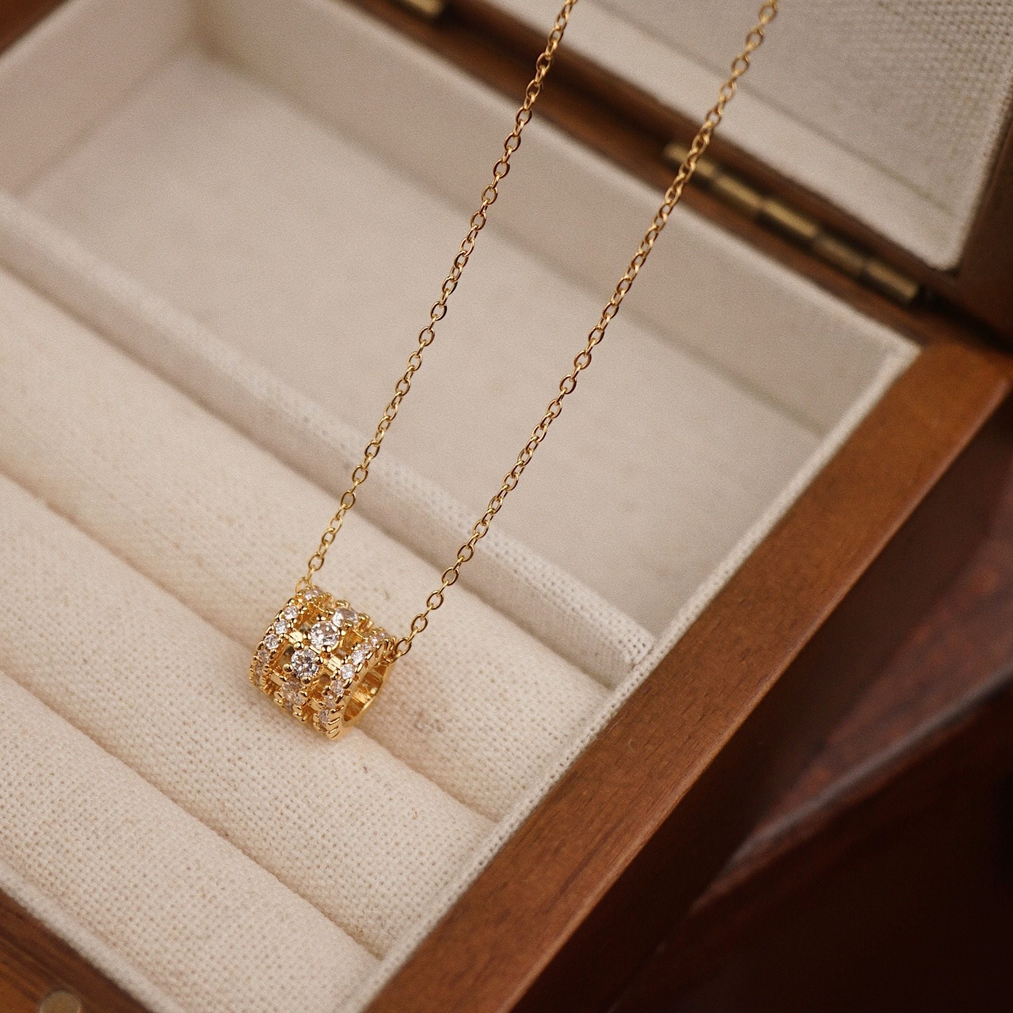 RONDELL NECKLACE L I T H E R A P Y