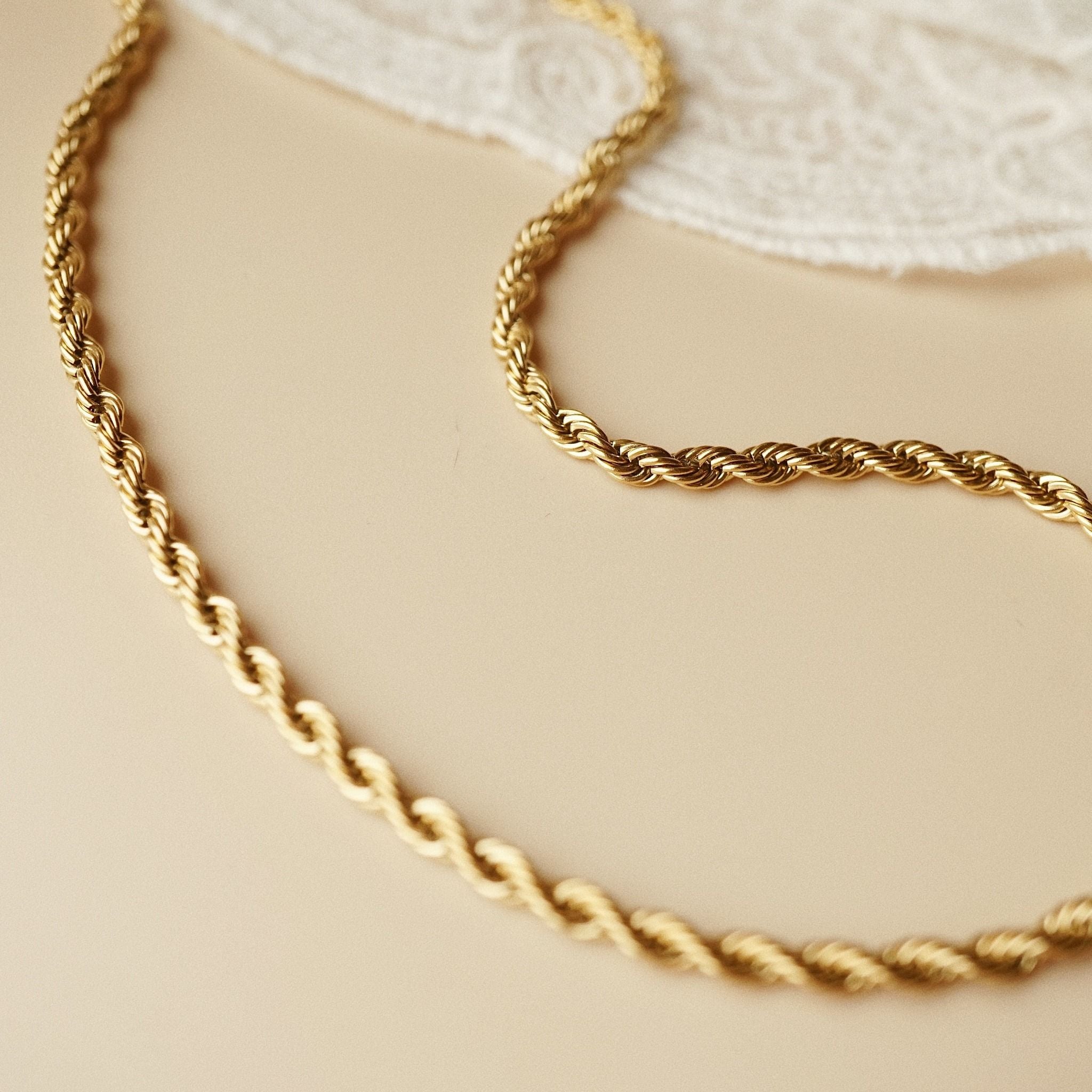 ROPE NECKLACE L I T H E R A P Y