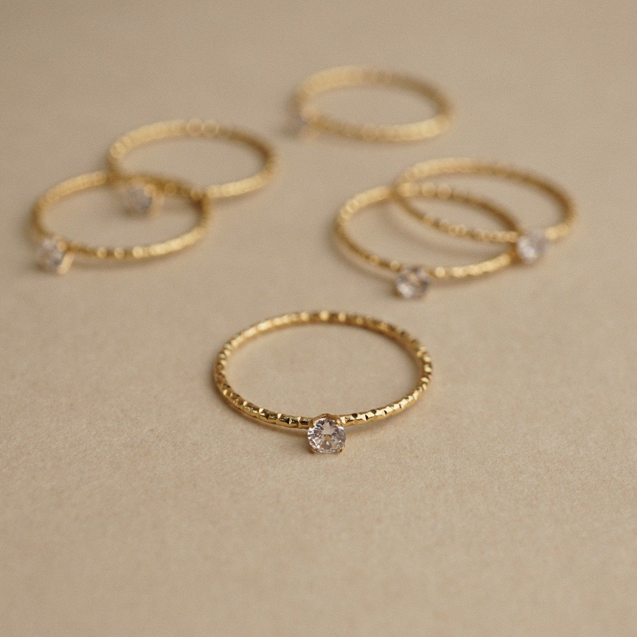 STONE SPARKLE RING L I T H E R A P Y