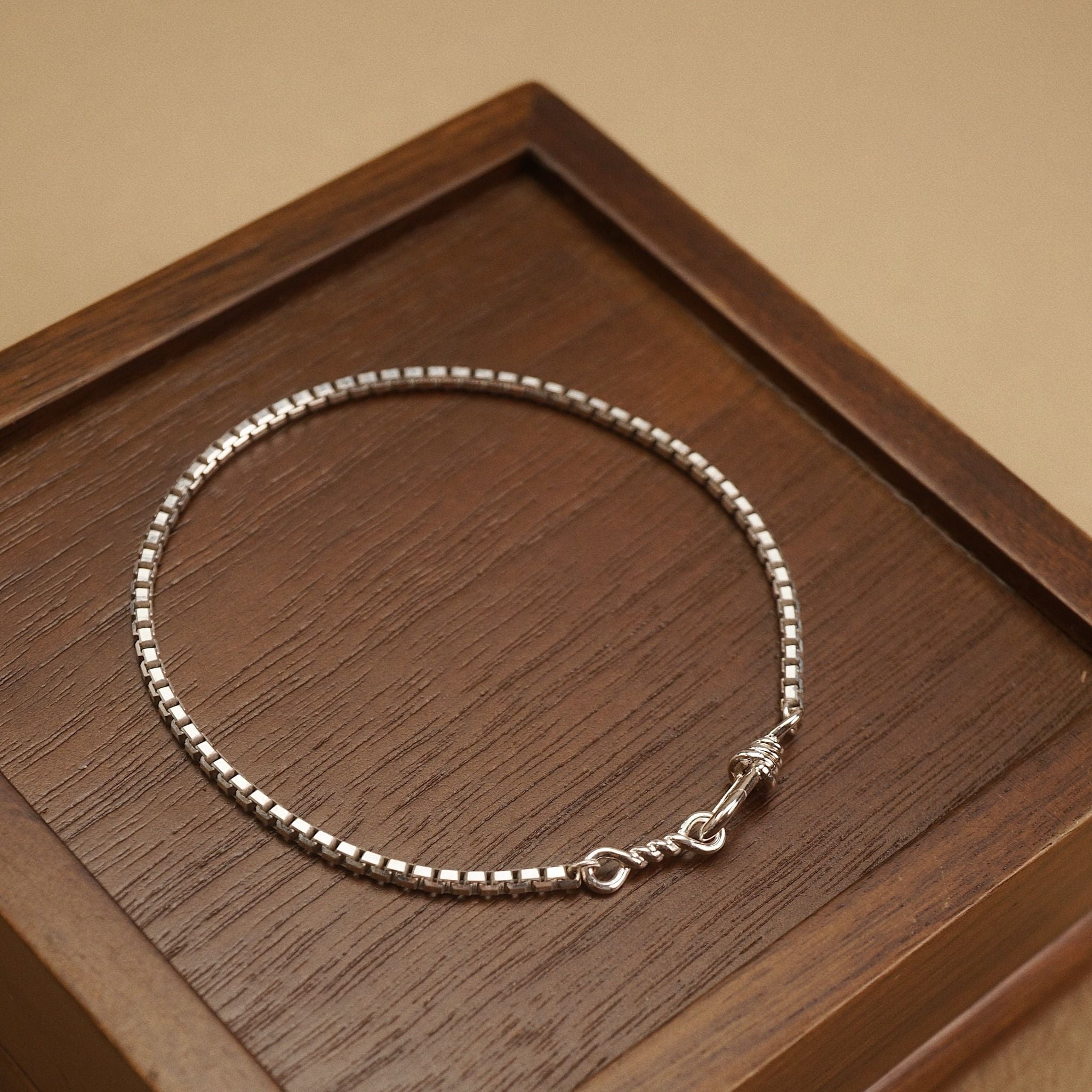 TWIST LOCK - VENETIAN BOX BRACELET (S) S A T E L L I T E