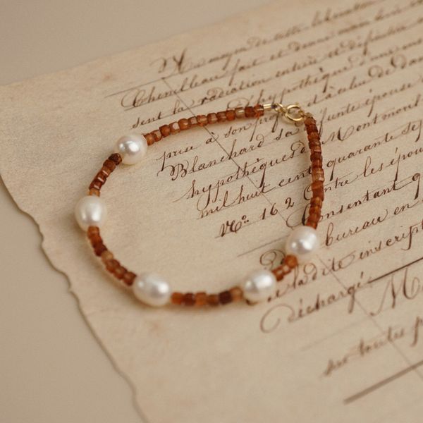 GARNET MIX PEARL BRACELET S A T E L L I T E