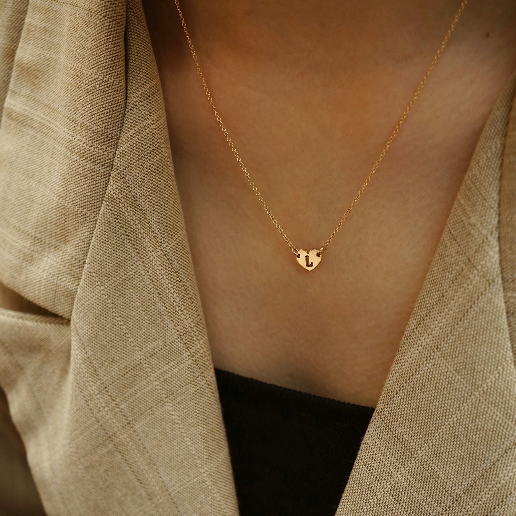 HEART LETTER LINK NECKLACE S A T E L L I T E