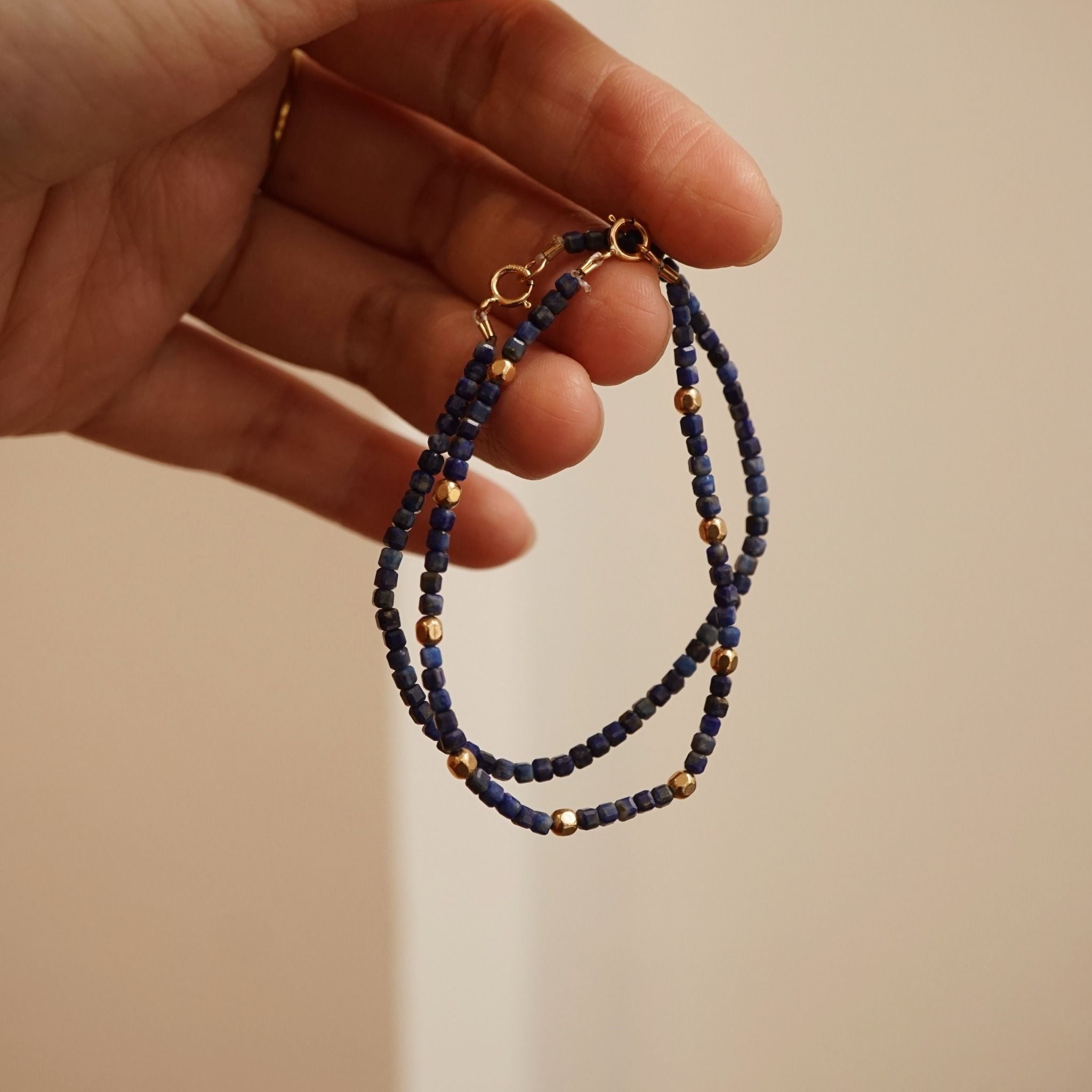 LAPIS STONE BRACELET S A T E L L I T E