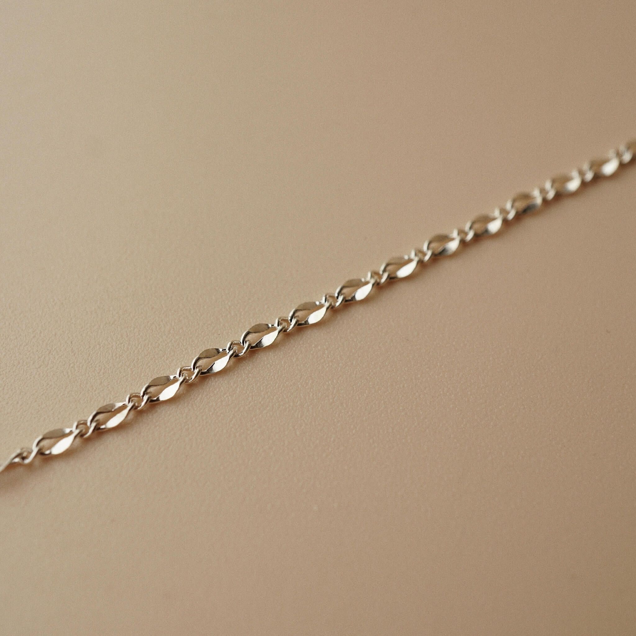 TWIST SERPENTINE CHAIN BRACELET (S) S A T E L L I T E