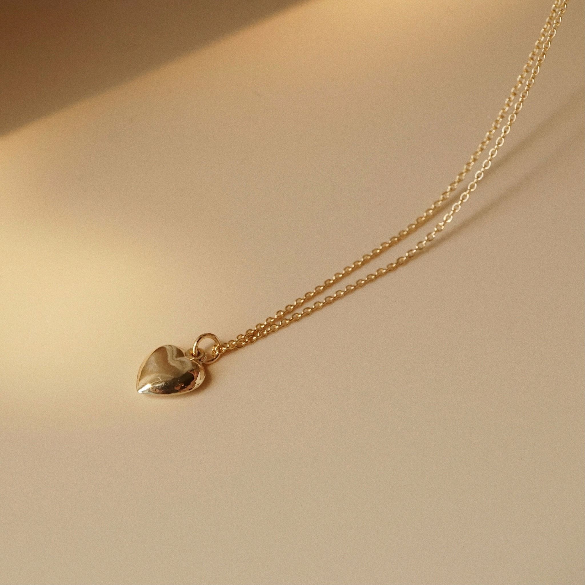 PUFF HEART NECKLACE S A T E L L I T E