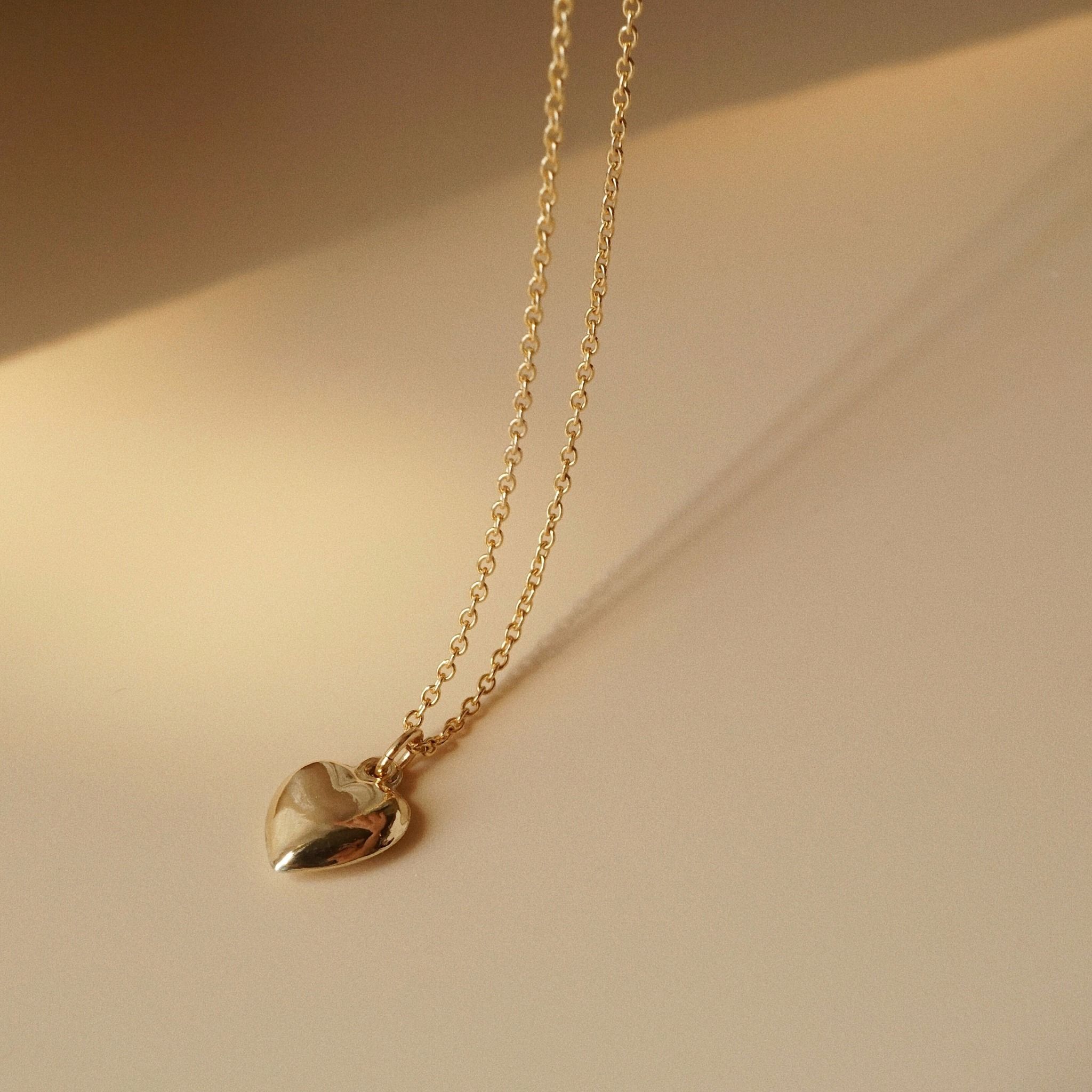 PUFF HEART NECKLACE S A T E L L I T E