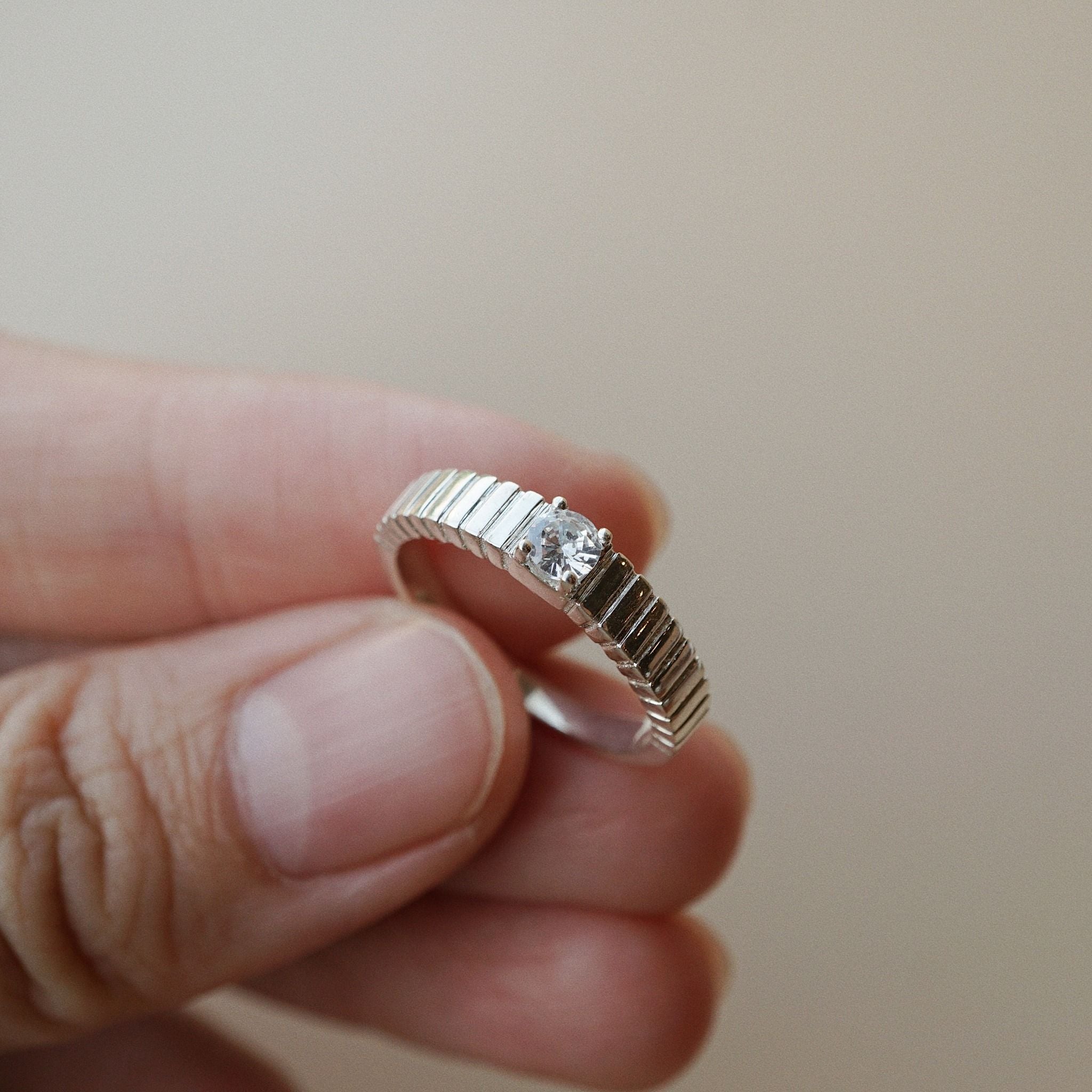 RIBBED BAND RING - 3.5MM (S) S A T E L L I T E