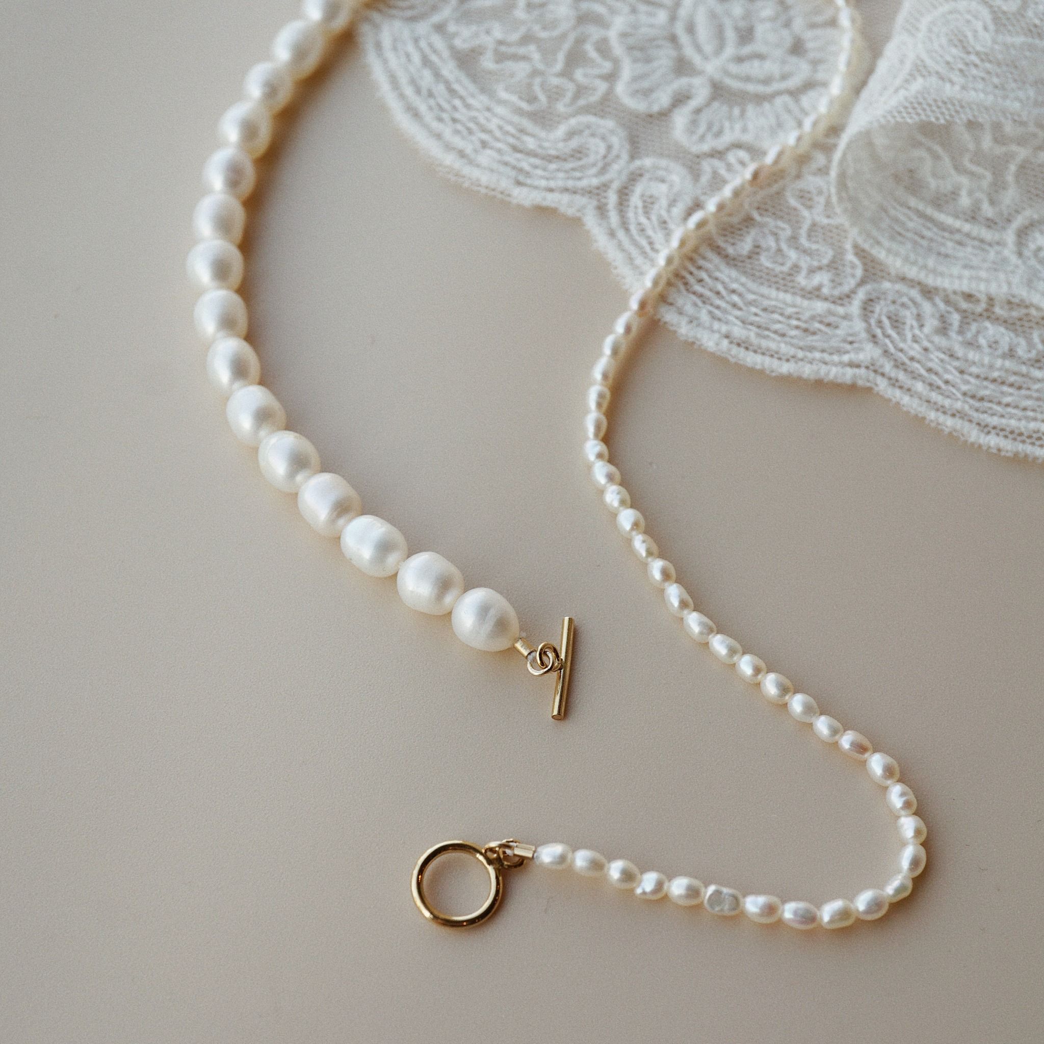 TOGGLE CLASP MIXED PEARL CHOKER NECKLACE S A T E L L I T E