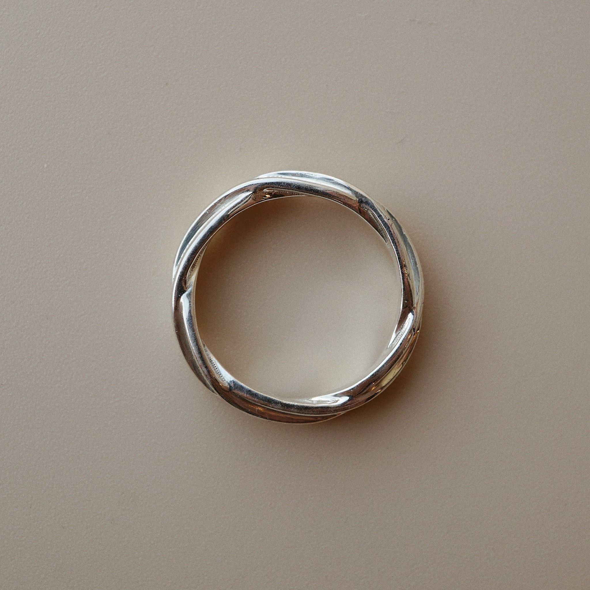 TWIST CABLE BAND RING (S) S A T E L L I T E