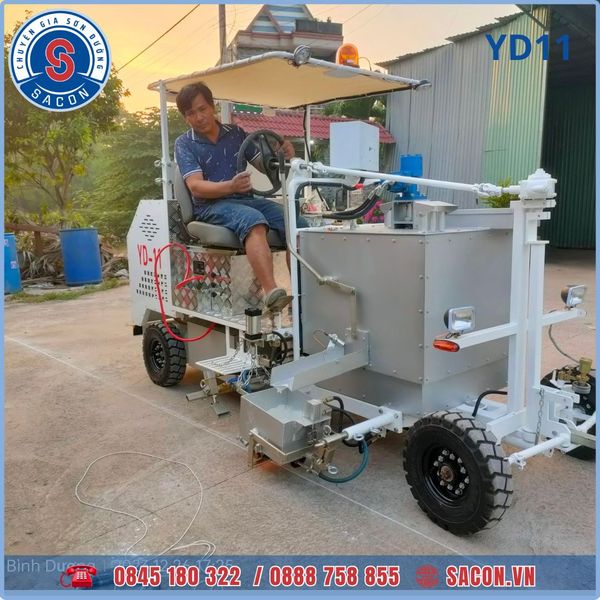 Máy thi công sơn đường tự động YD11