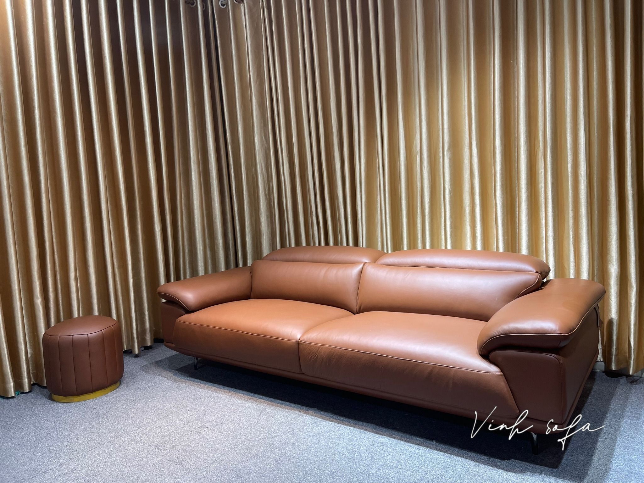 LYMAN - Sofa văng bọc da bò Mastrotto Prescott tiếp xúc bề mặt – VINH SOFA