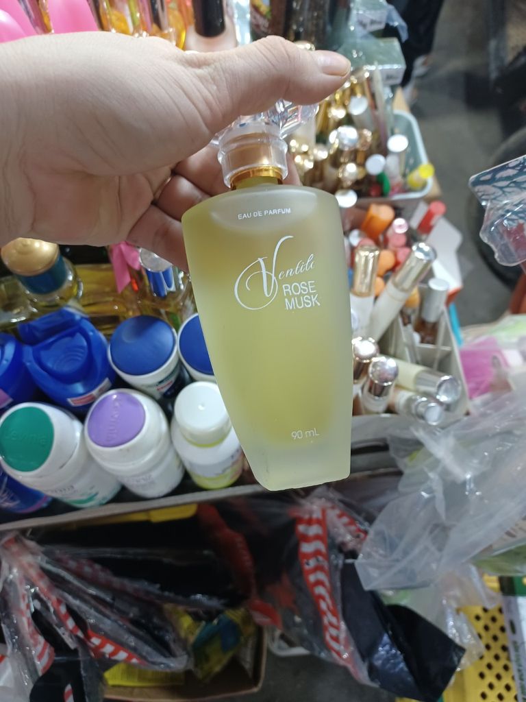 Nước hoa ROSE MUSK – Lins Food Mart