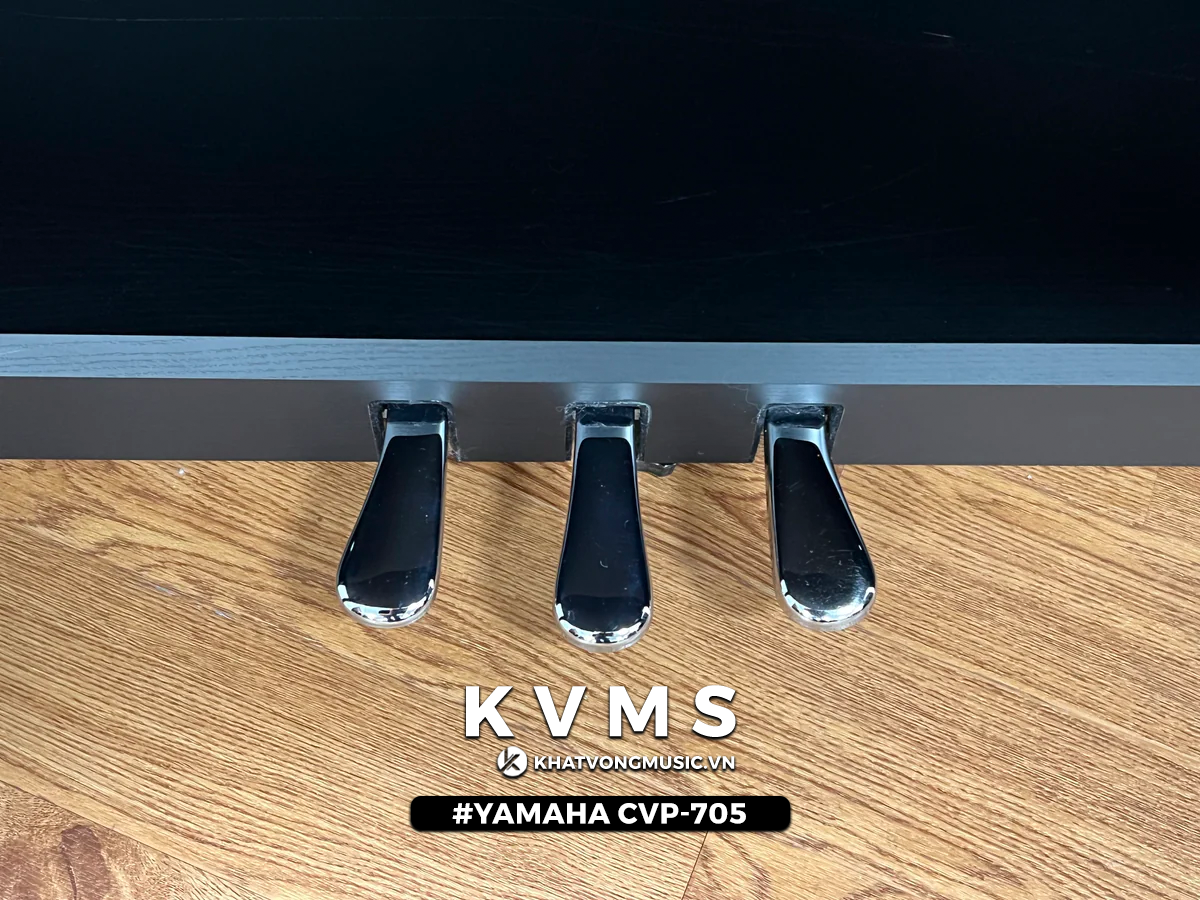 Piano Digital YAMAHA CVP 705