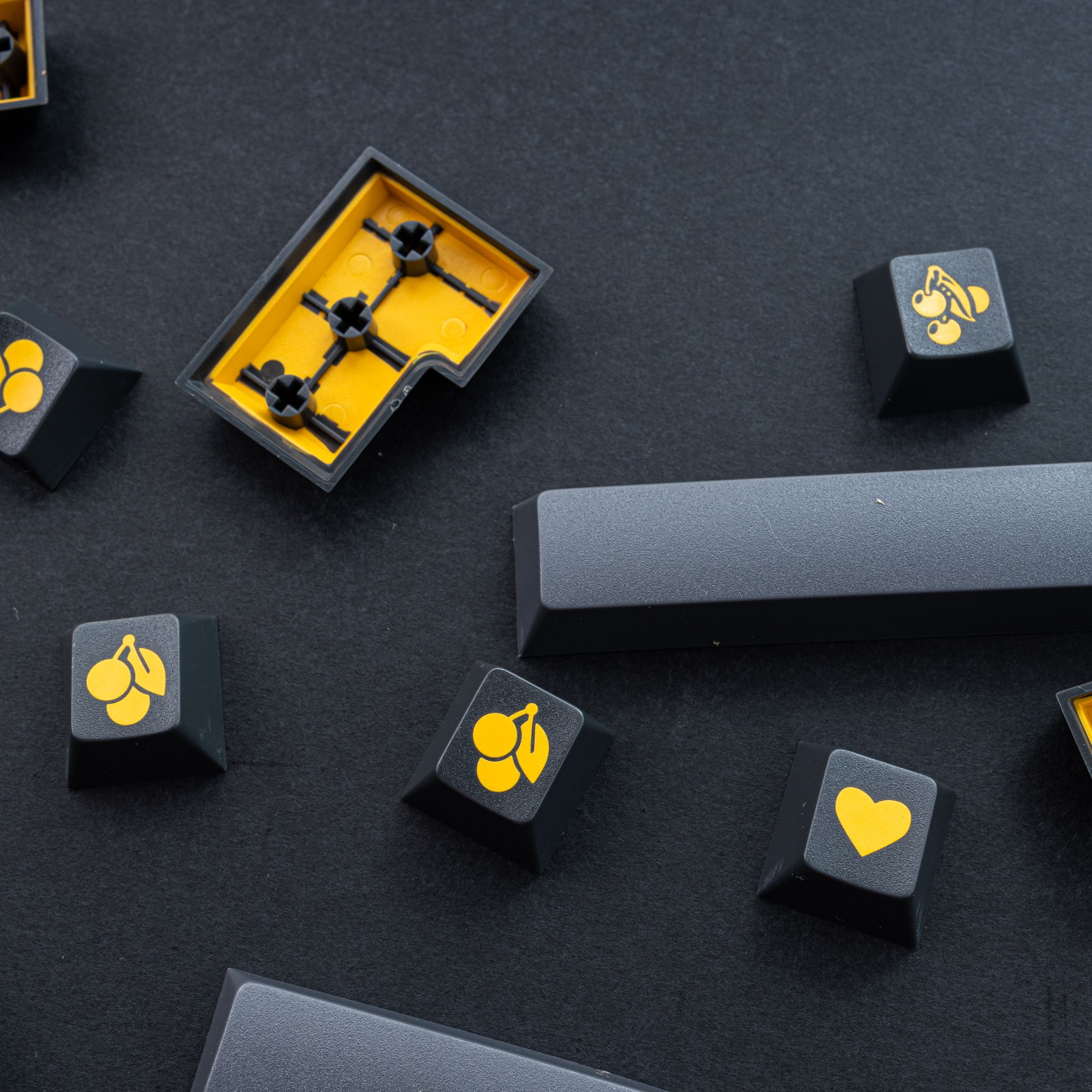 Keycap ePBT Yolch – GC Gear