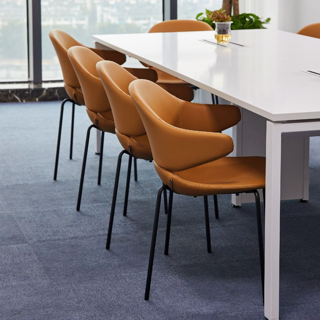 Hug Lounge Chair / Aluminum – The First Workshop