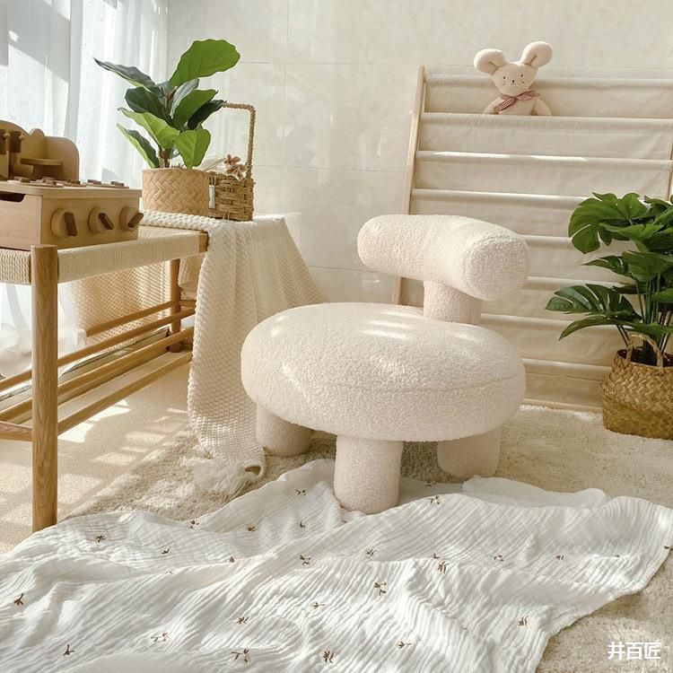 Ghế Noom, ghế chữ T tựa lưng lông cừu cao cấp – LeCi Decor