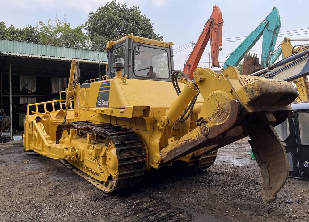 Máy ủi bánh xích Komatsu D155AX-6 | VIJACO JSC