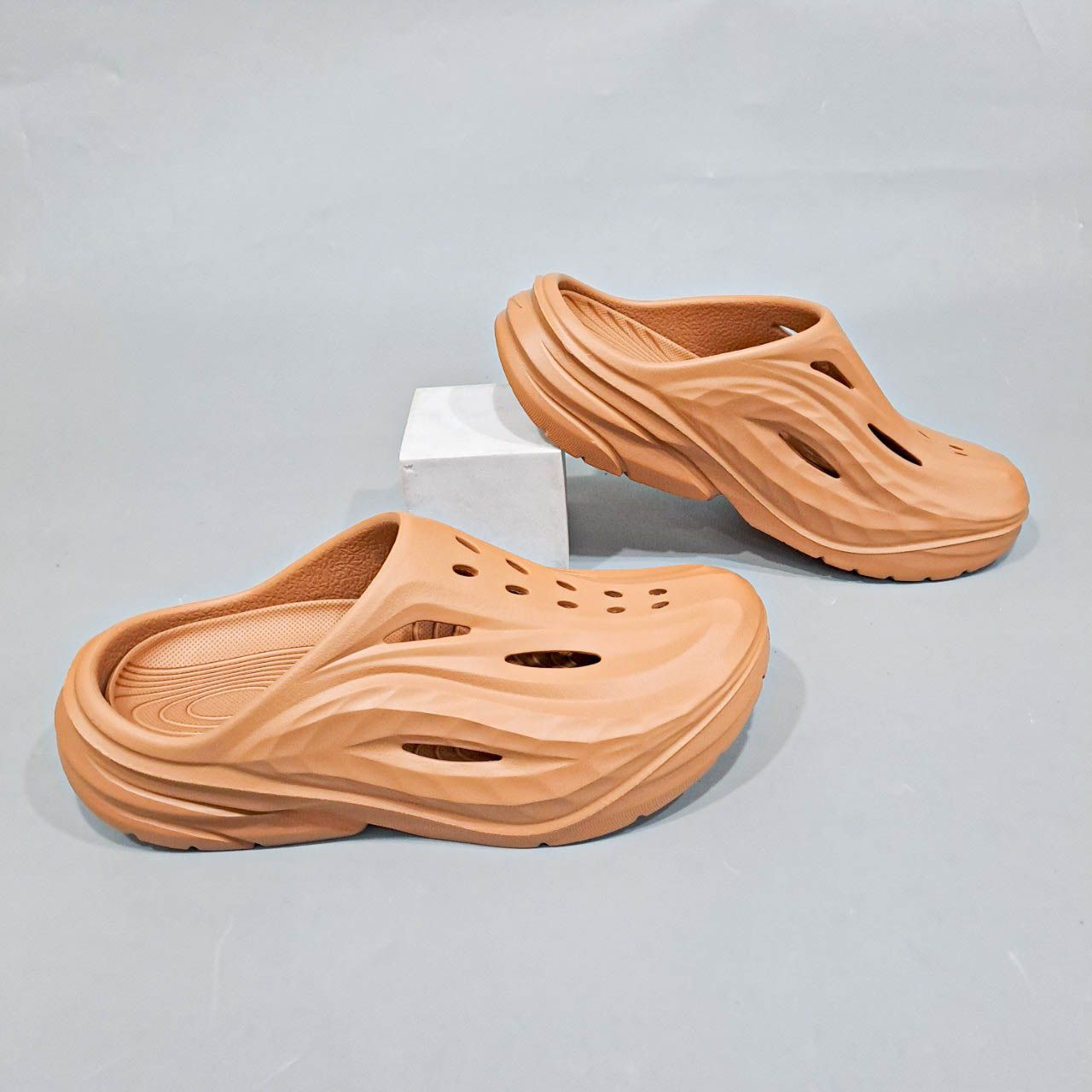 Dép sục Hoka nam nữ xuất khẩu – Nhà Cá Sấu