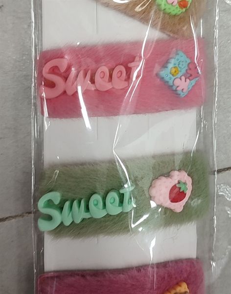 Kẹp sweet – HIỆU SÁCH MAI