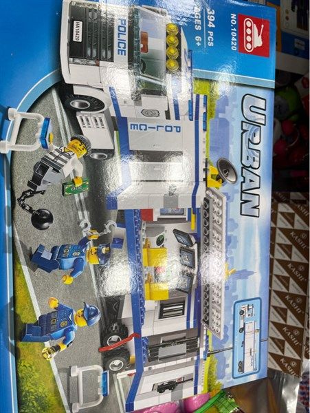 Lego Urban 10420 – HIỆU SÁCH MAI