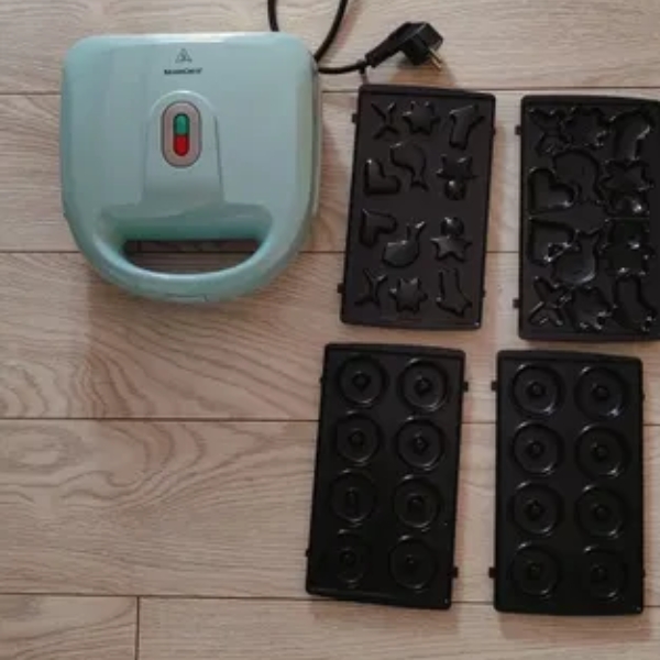 Máy nướng bánh Silvercrest SWEW 750D2 3in1 màu xanh