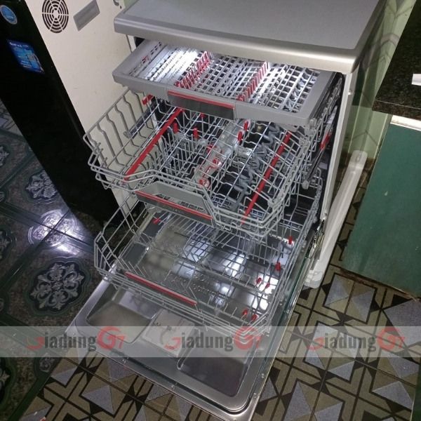 Máy rửa chén bát Bosch SMS8YCI03E công suất rửa 14 bộ chén bát