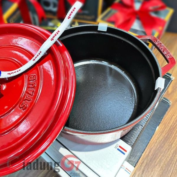 Nồi gang Staub 18cm (1.7L) màu đỏ