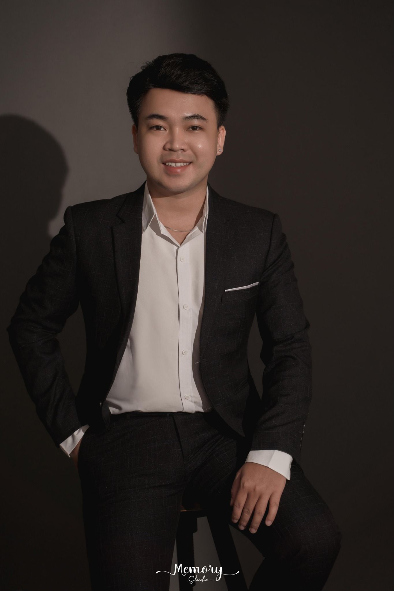 Chụp ảnh chân dung Nam HCM – Memory Studio