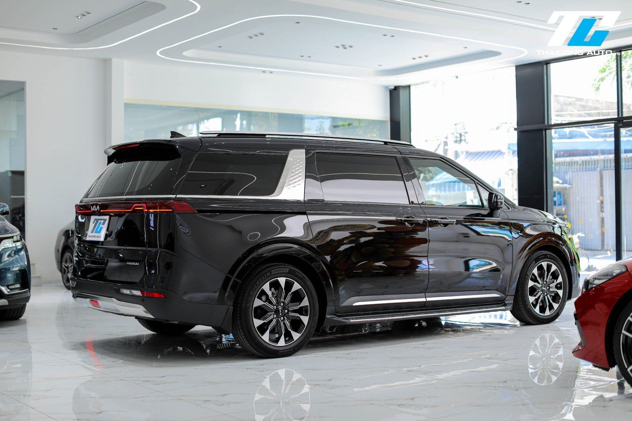 CARNIVAL PRE 2.2D 8S 2022 ODO 7K - KIA CARNIVAL PREMIUM – Thái Công Auto