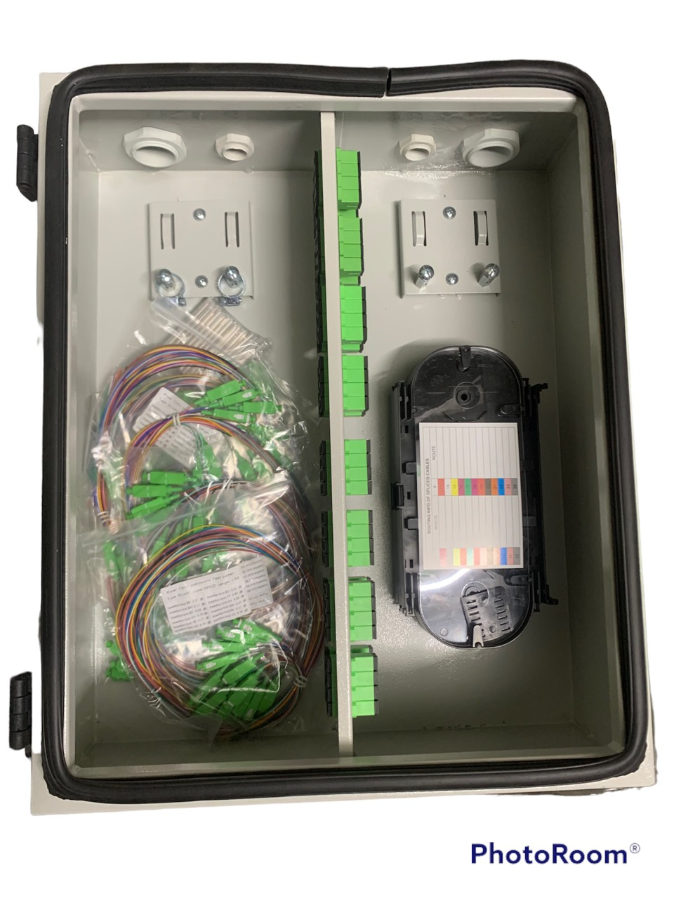 ODF 96FO Outdoor sắt chuẩn SC ( single mode, simplex Full phụ kiện ) – FiberTel