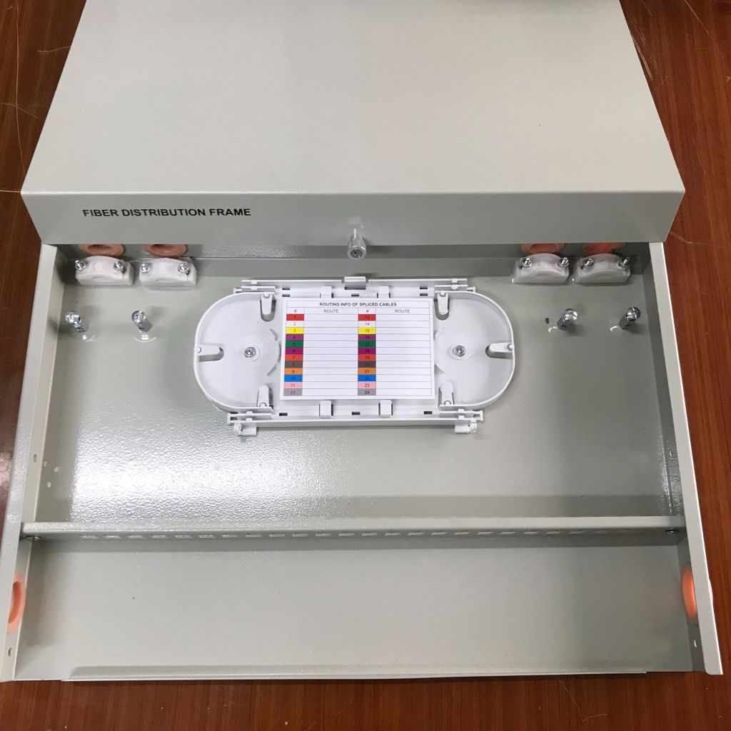 ODF 12Fo indoor sắt chuẩn SC / OM3 MM ( Full phụ kiện ) – FiberTel