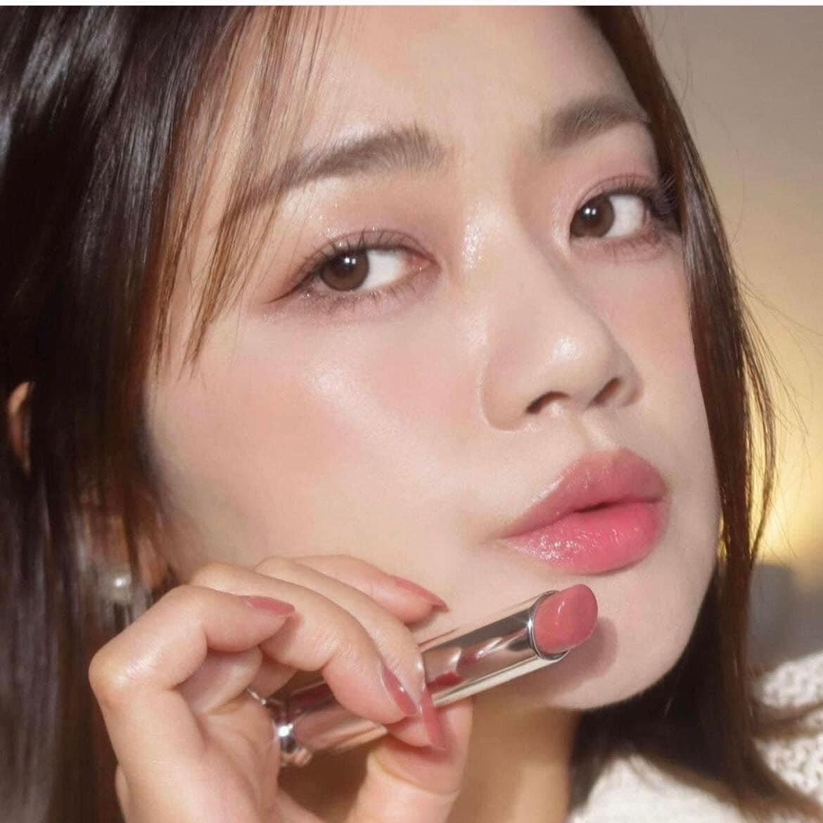 Son Dưỡng Dior Addict Lip Glow 1947 Miss Dior – Màu Hồng Đất – wearperfume