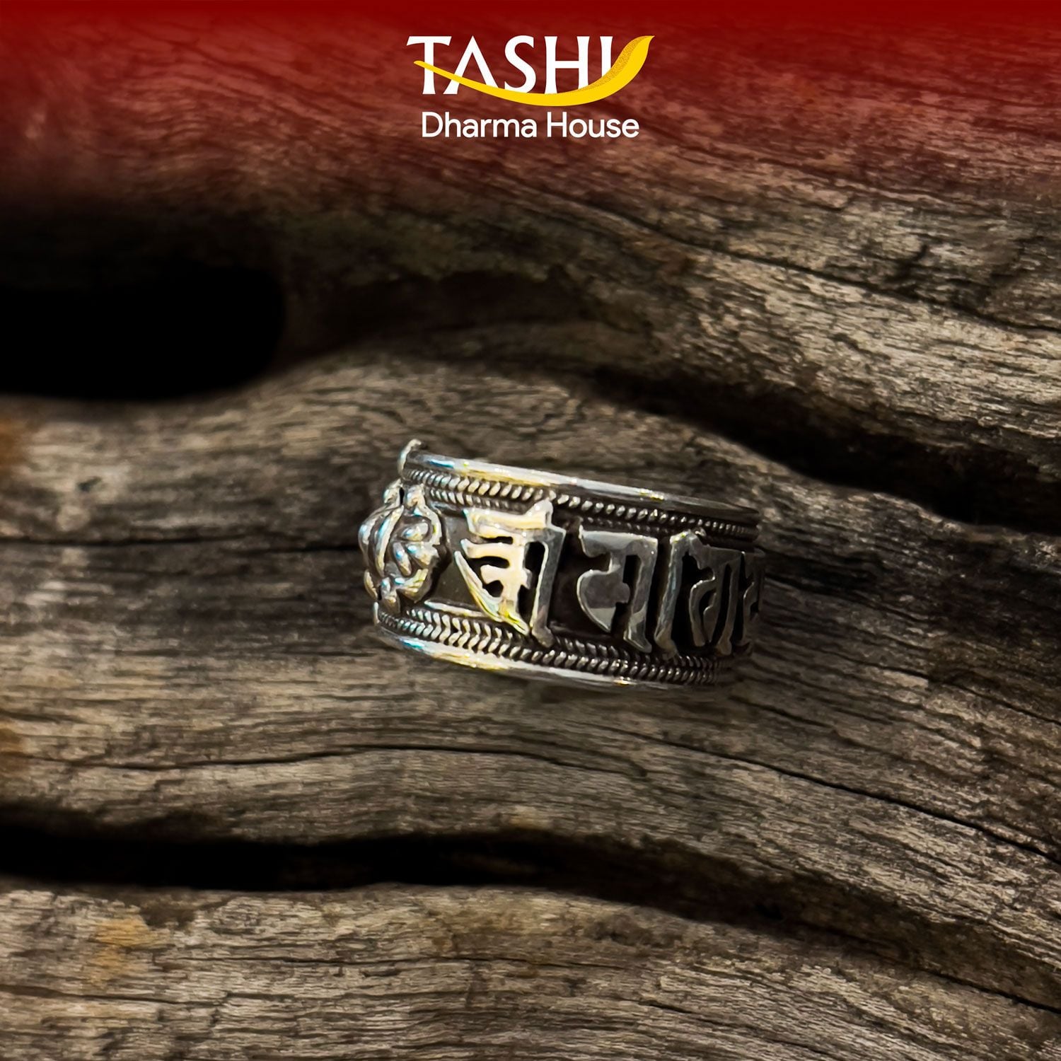 Nhẫn bạc khắc lục tự minh chú Om Ma Ni Pad Me Hum – Tashi Dharma House