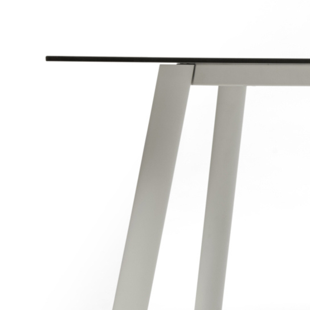 BÀN BOSS – THẾ GIỚI BÀN GHẾ KOSMO