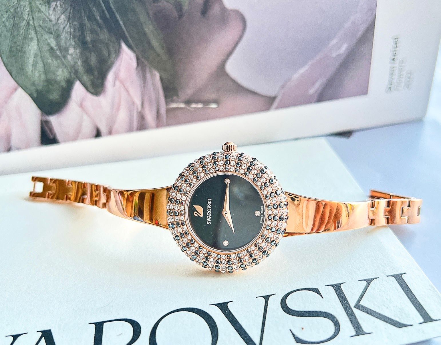 Crystal Rose watch Swiss Made, Metal bracelet, Black, Rose gold-tone f ...