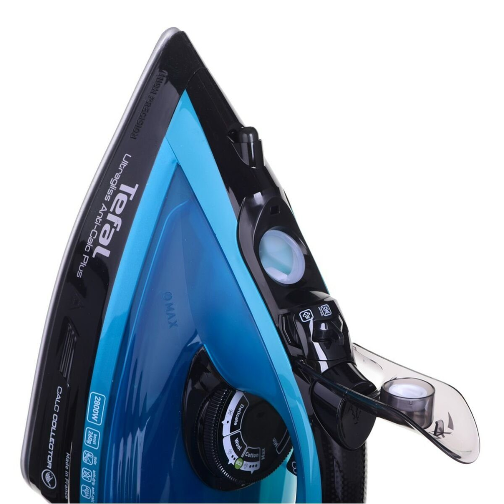 Bàn Là Hơi Nước Tefal Ultragliss Anti Calc Plus FV6832 made in France