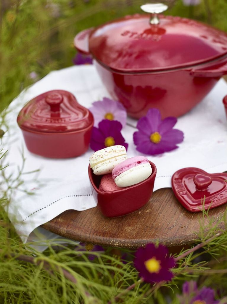 Nồi trái tim STAUB Cocotte 20cm màu đỏ cheery nội địa Đức - Germany S&