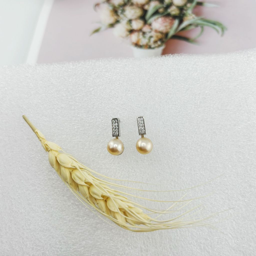 Bông Tai Ngọc Trai Tự Nhiên Mặt Thanh Đơn Giản Đính 10 Hạt Đá Quý MADA