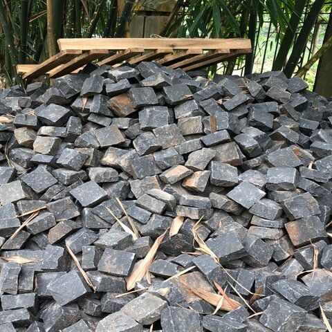 Cubic bazan– Đá Sân Vườn