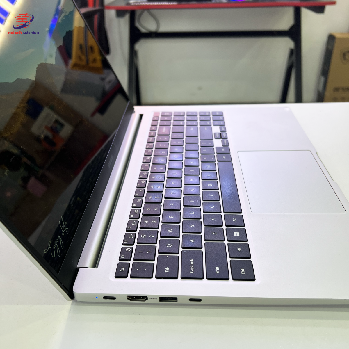 Laptop Samsung Galaxy Book NP750TDA / i5 1135G7 / 8GB / SSD 256GB / 15