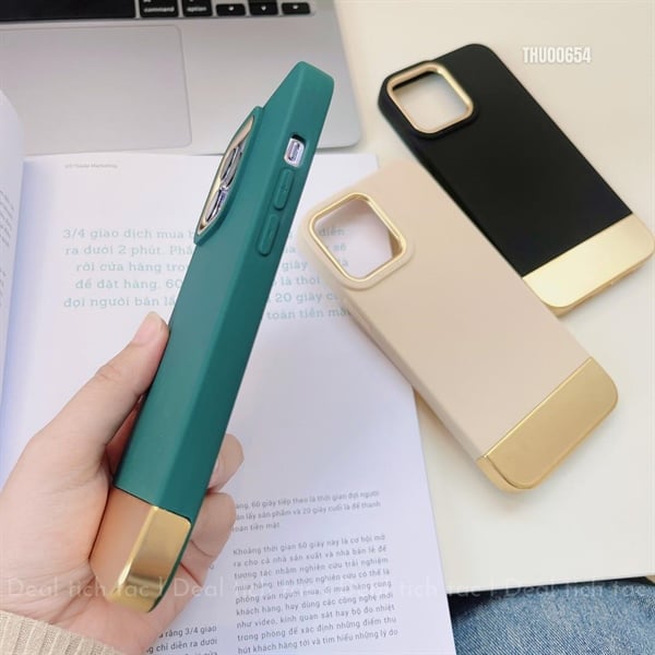 **Ốp IP 12 Pro Max Dẻo mịn màu viền gold