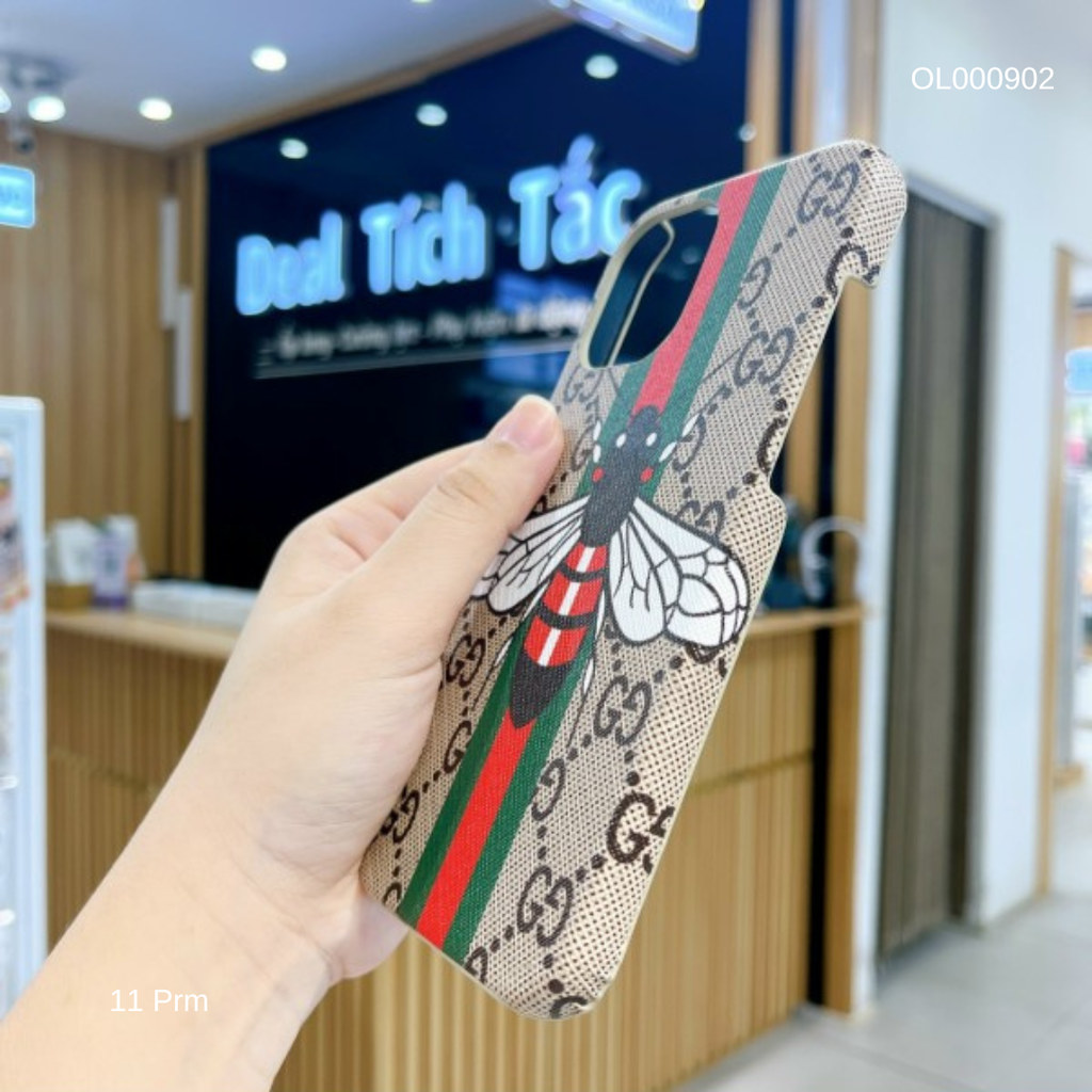 Ốp IP 11 Pro Max Gucci con ong hở viền