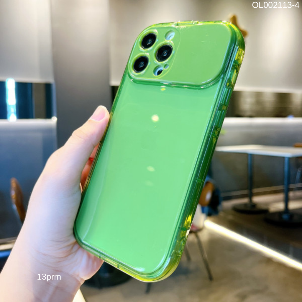 ỐP IP 13 Pro Max dẻo màu trong camera gương