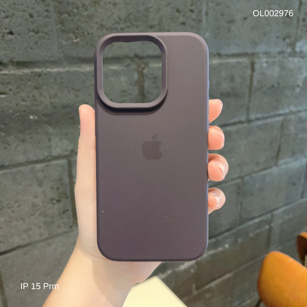 **Ốp IP 15 Pro Max Silicon full loa fake